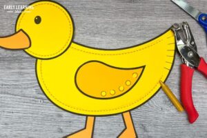 How to Use These Pond Crafts for Preschoolers to Build Fine Motor Skills