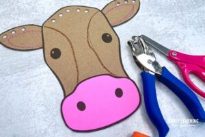 Engaging Farm Crafts for Preschoolers - Kids LOVE These barnyard Animals