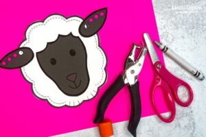 Engaging Farm Crafts for Preschoolers - Kids LOVE These barnyard Animals